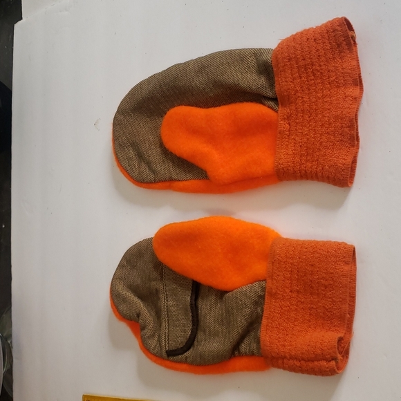 Accessories | 312 Vintage 196s 1970s Orange Fleece Gloves | Poshmark